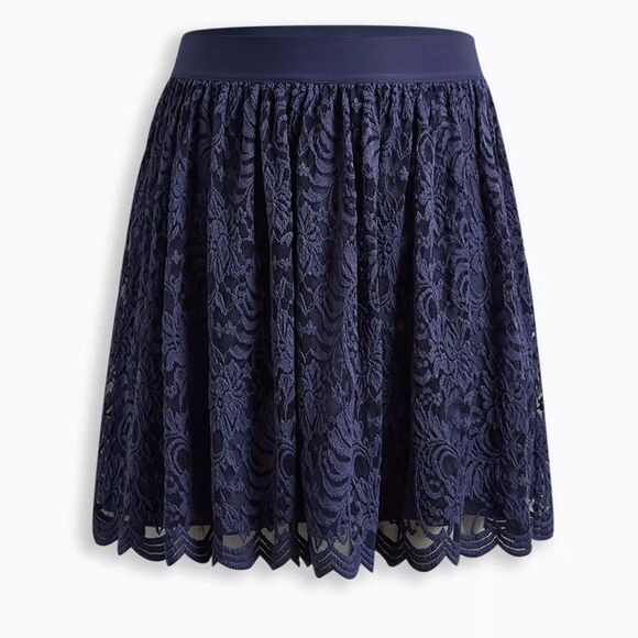 torrid | Skirts | Torrid Nwt X Mini Lace Embroidered Skirt Edgy Elegant ...
